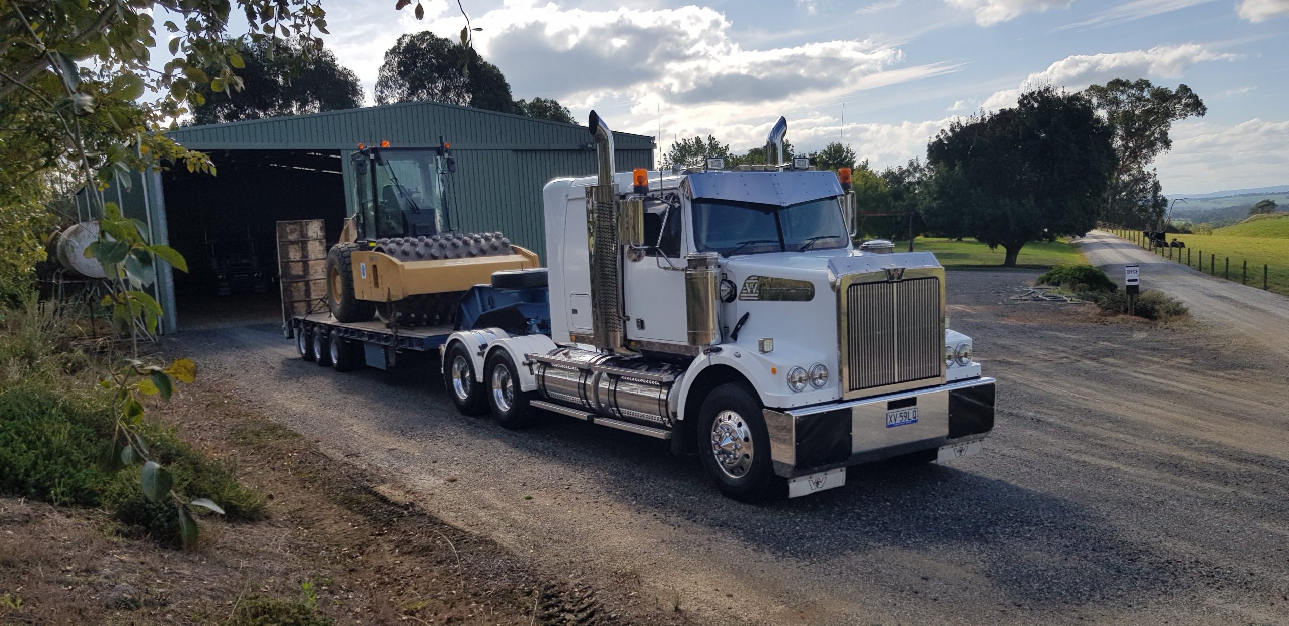 Heavy Haulage - Material Logistics - Hill Earthworks - Gippsland
